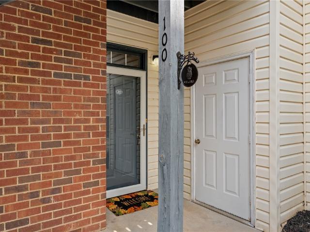 111 Wexford Drive 100