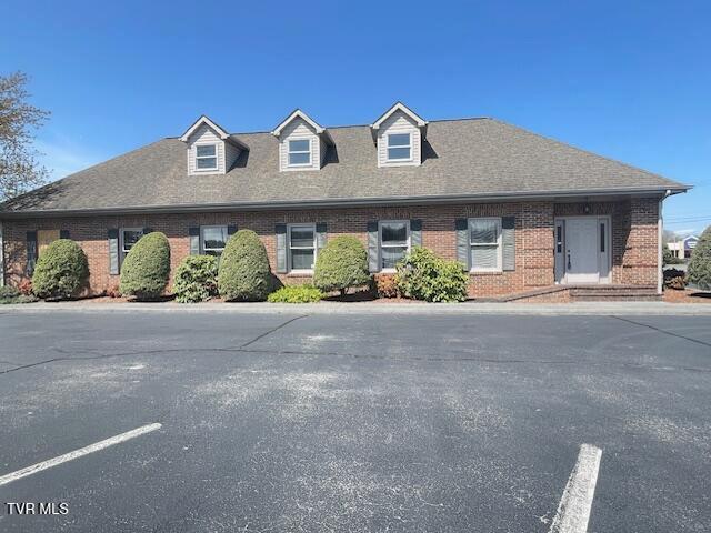 111 West Elk / Charlie Robinson Avenue