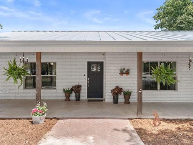 111 Wilderness Dr, Fredericksburg, TX 78624