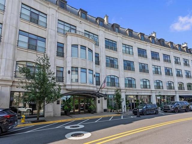 111 Willits St Apt 300, Birmingham, MI 48009