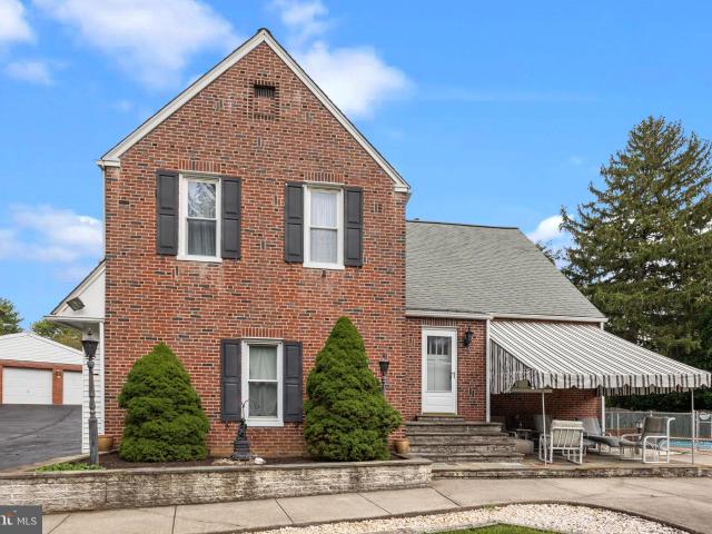 111 Tookany Creek Pkwy, Cheltenham, PA 19012 | MLS #PAMC2156 | Compass
