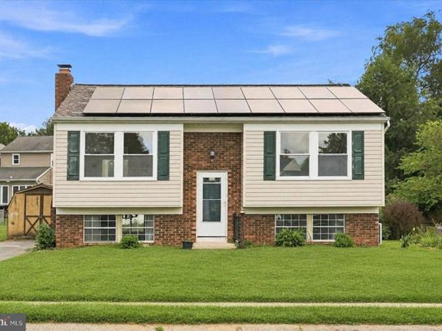 111 Tanglewood Ln, Lancaster, PA 17601