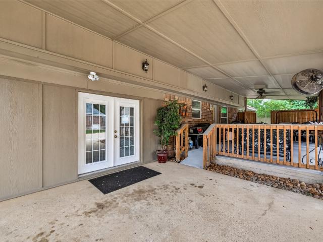 111 Texarkana Drive