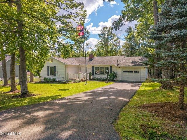 111 Timber Ln, Cobleskill, NY 12043