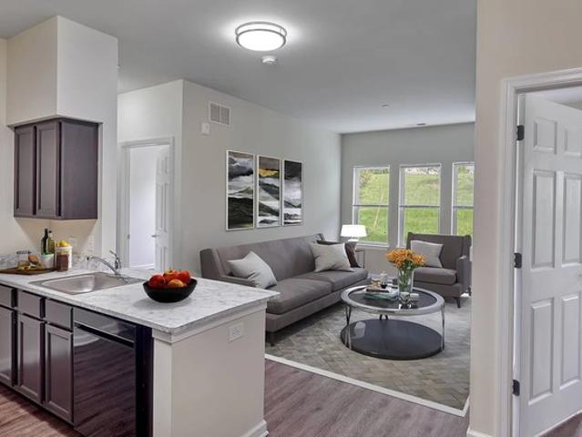 111 Truman Dr S, Edison, NJ 08817