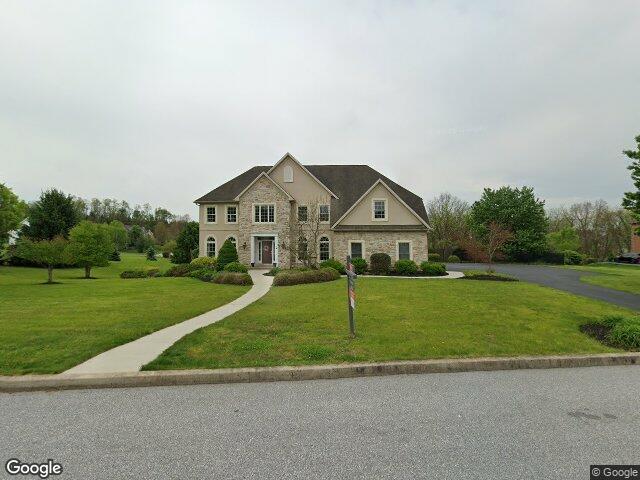 111 Turtle Hollow Dr, Lewisberry, PA 17339
