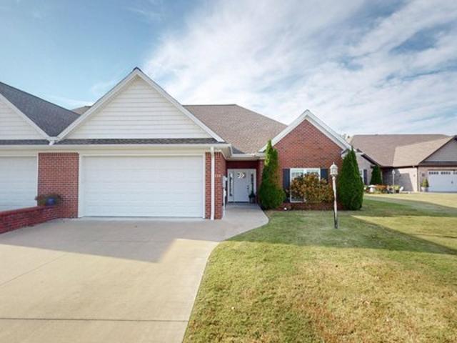 111 Twinson Ct, Paducah, KY 42001