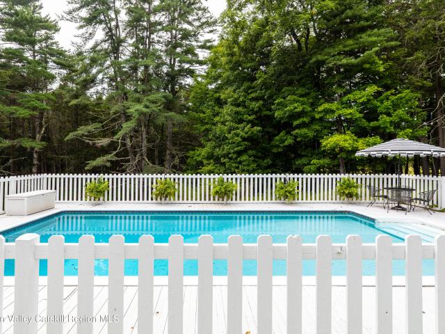 111 Upper Cherrytown Road