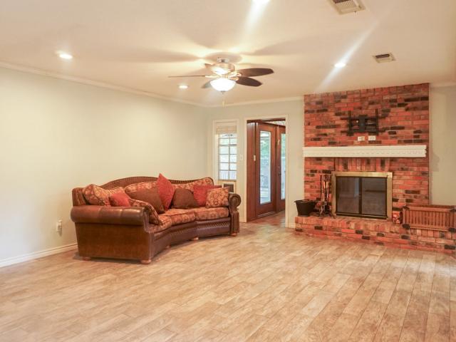 111 Valley Lane