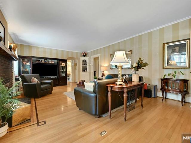 111 Van Winkle Avenue