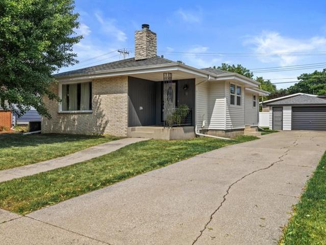111 Virginia St, Racine, WI 53405