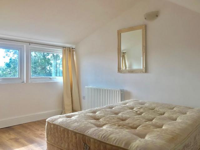 111A Hanover Street, Swansea SA1, 3 bed flat to rent, £1,150 pcm | PrimeLocation