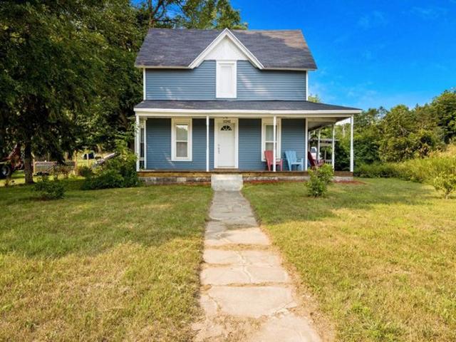 11242 Main St, Honor, MI 49640