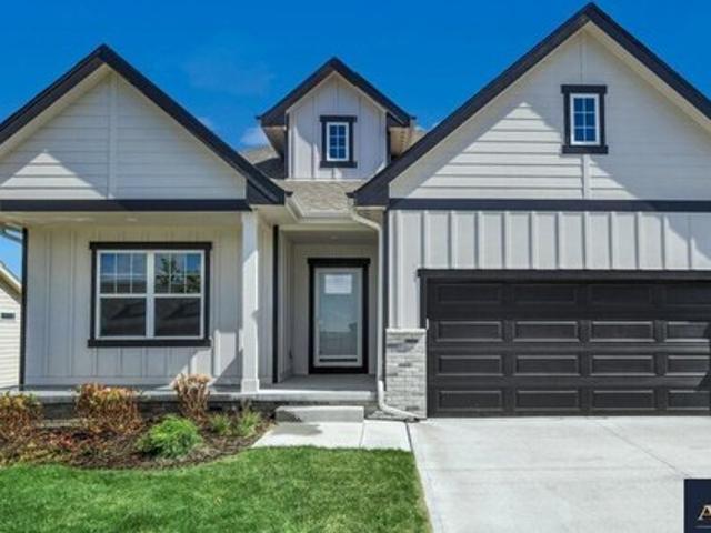 11246 Pintail Dr, Papillion, NE 68046
