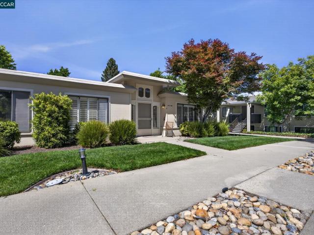 1124 Oakmont Dr 4