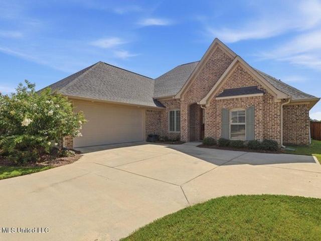 1124 Old Court Xing, Flowood, MS 39232
