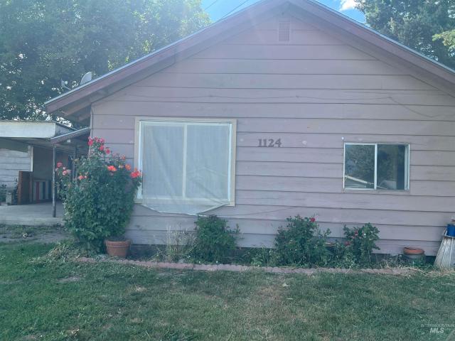 1124 Benjamin Street