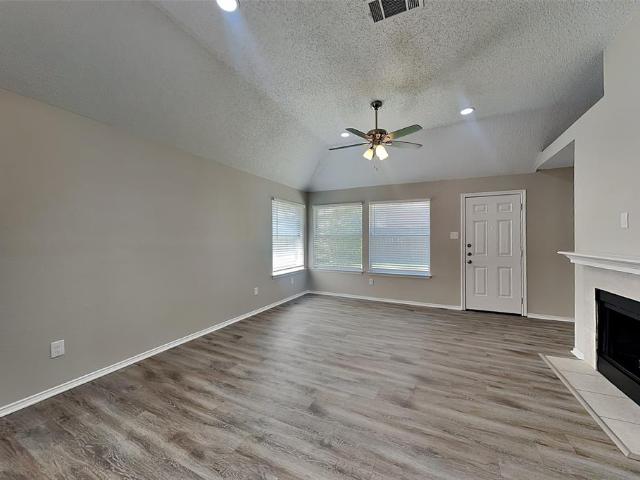 1124 Canoe Lane