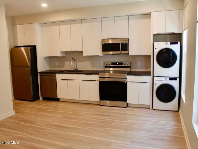 1124 Castle Street # 304