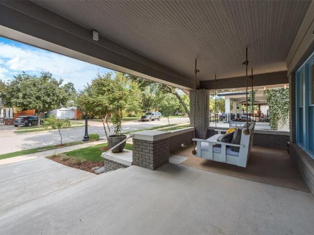 1124 Clara Street