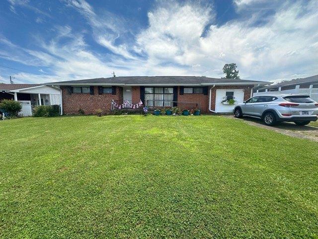 1124 Collins Cir, Chattanooga, TN 37411