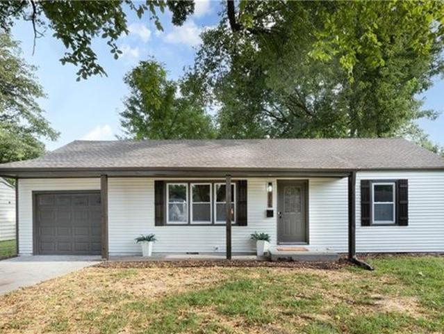 1124 E Cedar St, Olathe, KS 66061