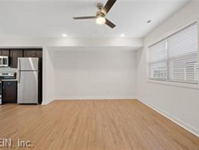 1124 Gordon WALK