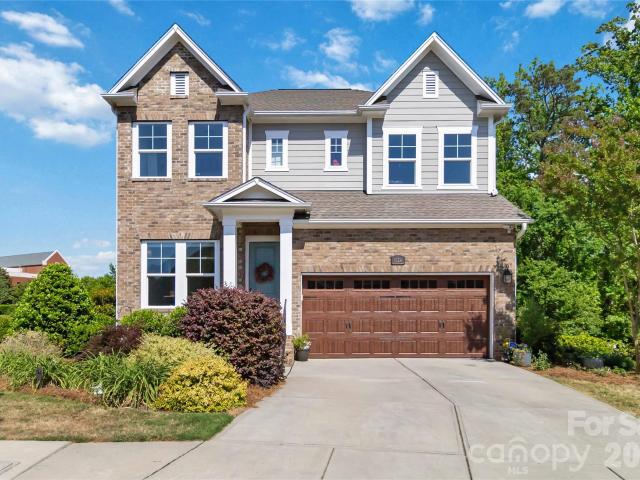 1124 Greenbridge Dr, Matthews, NC 28105 | MLS #4373 | Compass