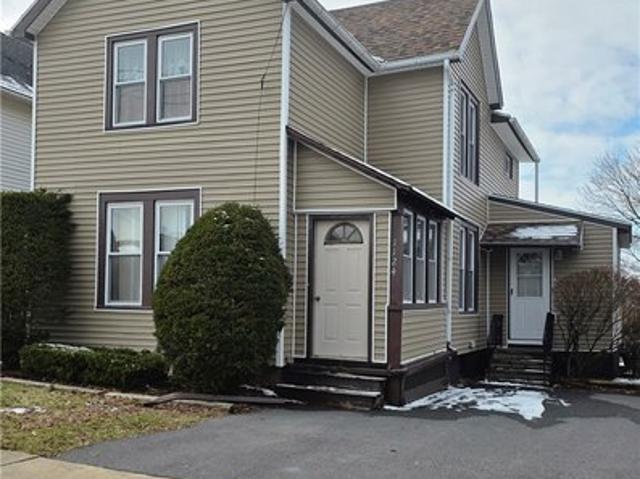 1124 Hammond Ave, Utica, NY 13501