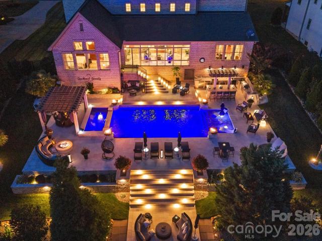 1124 Ladera Drive