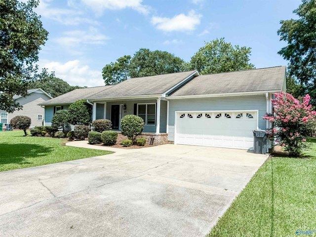 1124 Larry St, Glencoe, AL 35905