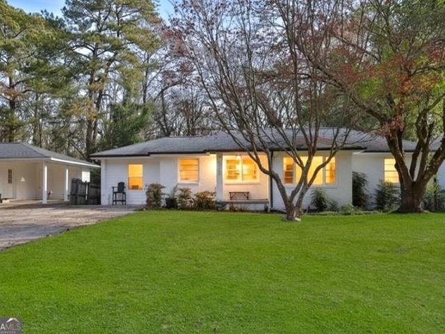1124 Longshore Dr, Decatur, GA 30032