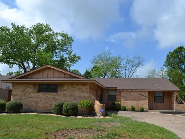 1124 Pembrook Dr, Waco, TX 76710