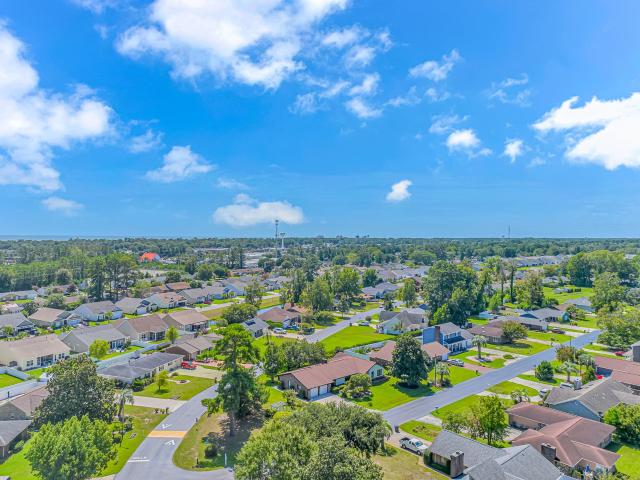 1124 Plantation Dr
