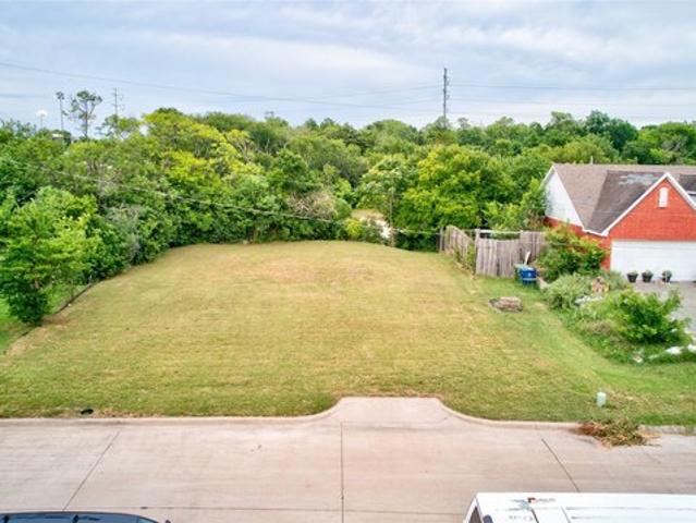 1124 Rock Creek Dr, Garland, TX 75040
