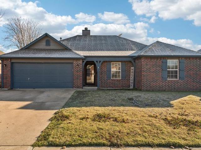 1124 S Catalina Dr, Oologah, OK 74053