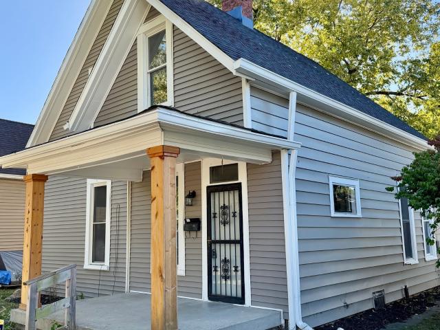 1124 S Reisner
