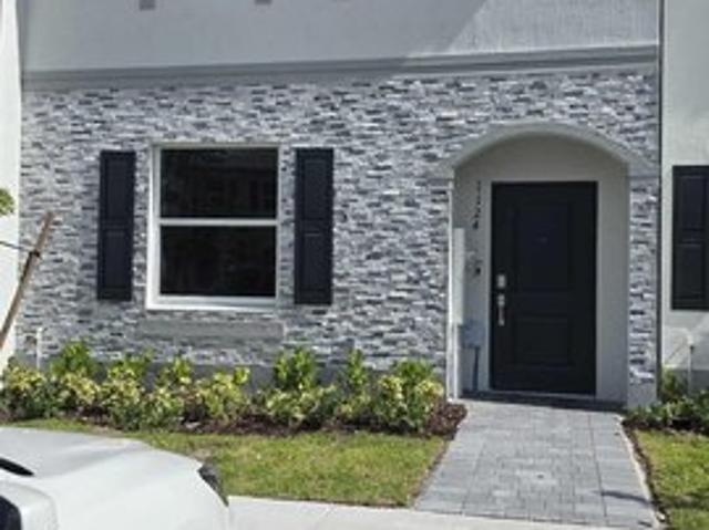 1124 SE 3rd St, Florida City, FL 33034