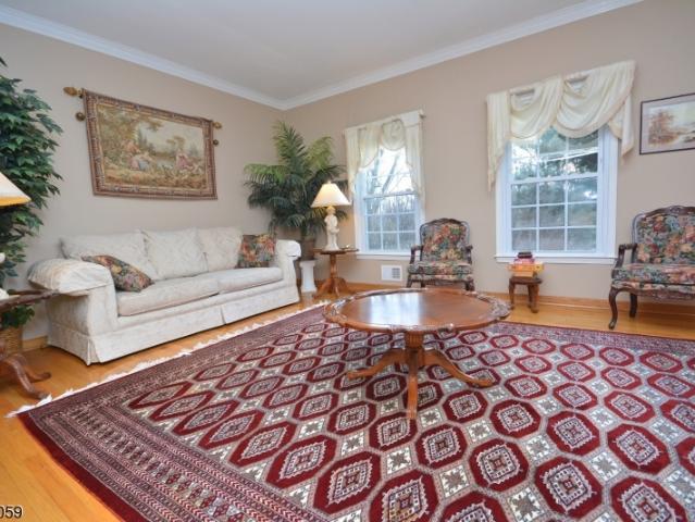 1124 Van Arsdale Dr
