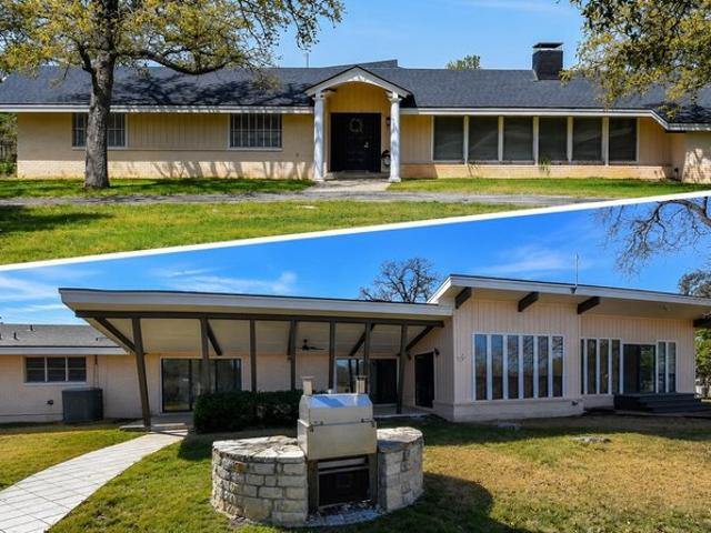 1124 W 6th St, Brady, TX 76825