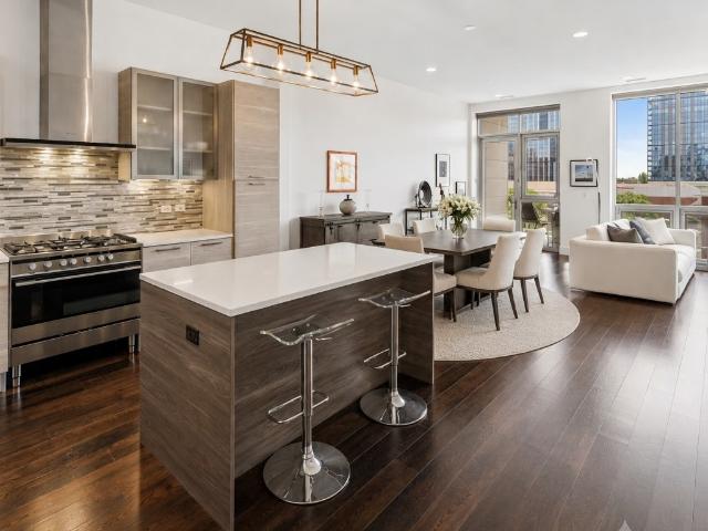 1124 W Adams Street # 5E