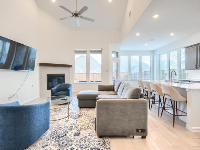 1124 Water Canna Drive