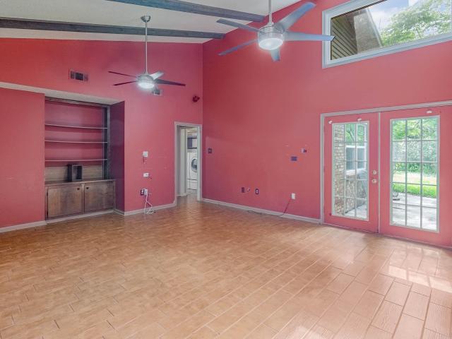 1124 Woodhue Dr, Baton Rouge, LA 70810 | MLS #BR2026006 | Compass