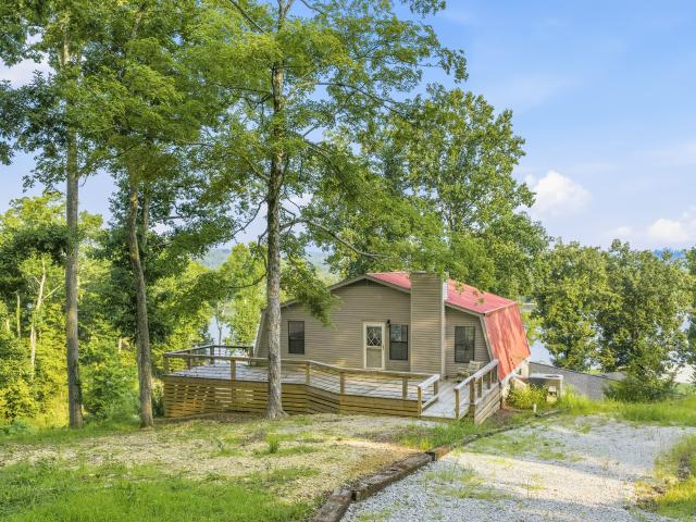 1124 Woodlawn Shores Rd