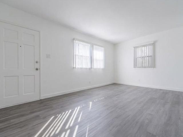 1124 1128 W. 110th 1 Bedroom Apartment for Rent at 1124 W 110th St, Westmont, CA 90044 Westmont