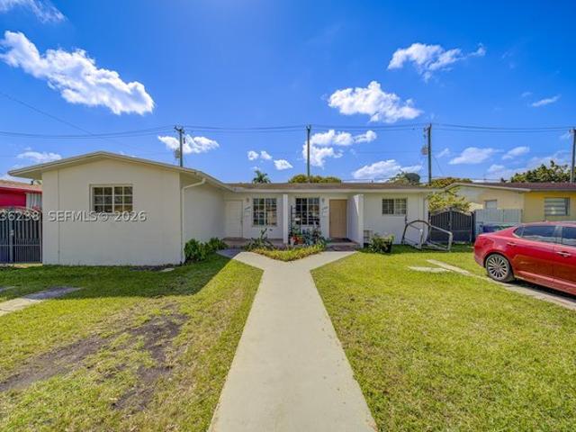 11250 SW 7th St, Sweetwater, FL 33174