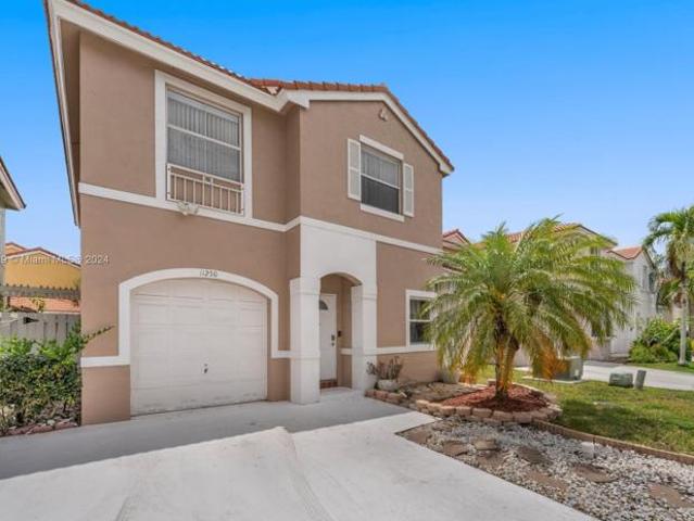 11250 Sunview Way, Cooper City, FL 33026