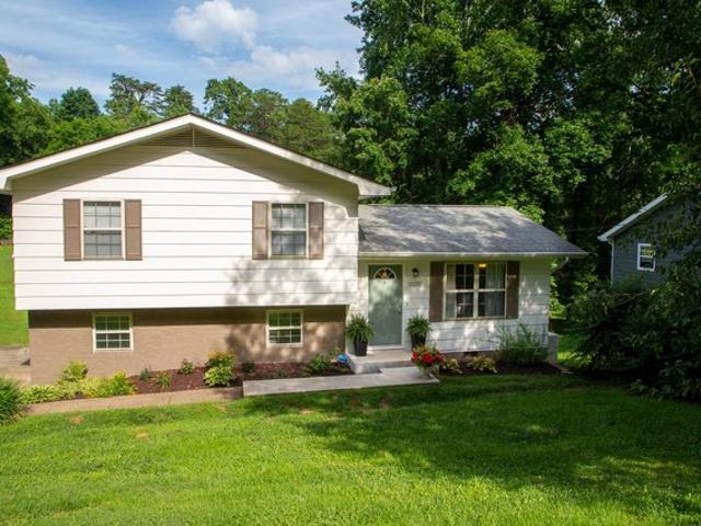 11252 McGill Rd, Soddy Daisy, TN 37379