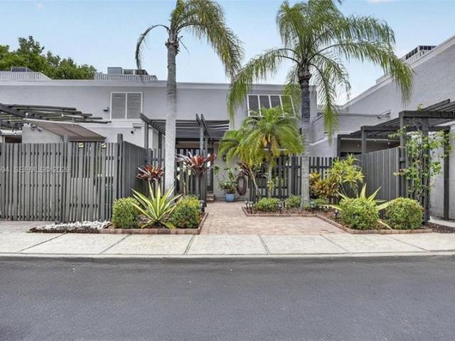 11254 NW 15th Ct, Pembroke Pines, FL 33026