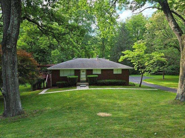 11255 Brokers Ln, Irwin, PA 15642
